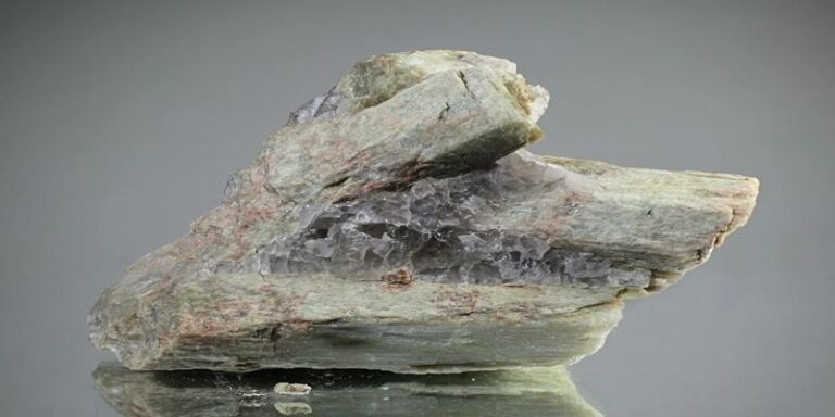 💎 Anortita (Mineral): Significado, Propiedades y Usos