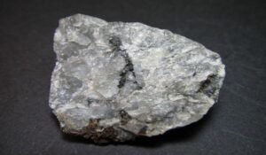 💎 Anortita (Mineral): Significado, Propiedades y Usos
