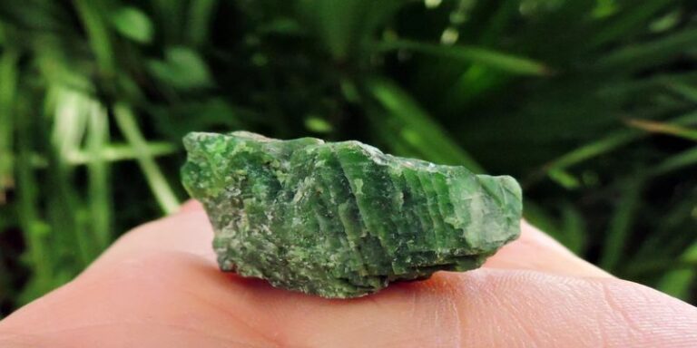 💎 Diópsido: Qué es, propiedades, tipos y usos | DIMATERIA